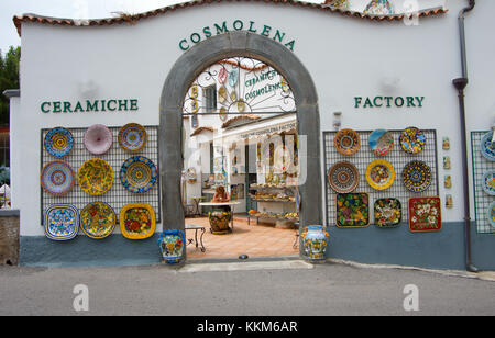 Ceramic shop, Ravello, Amalfi Coast, Italy Stock Photo - Alamy