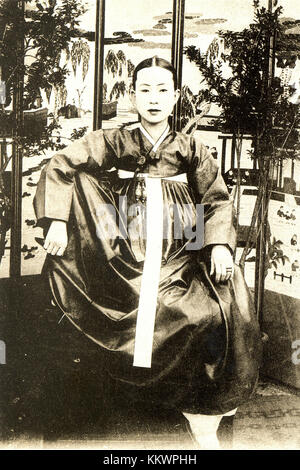 Kisaeng were female entertainers in traditional Korean society, often ...