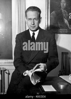 Dag Hammarskjold, United Nations Secretary General, uses his hands as ...