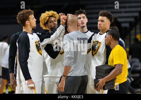 Richmond, Virginia, USA. 2nd Dec, 2017. VCU cheerleaders walk on Stock ...