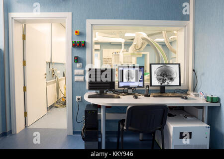 Neurosurgery room in a hospital Stock Photo: 175232733 - Alamy