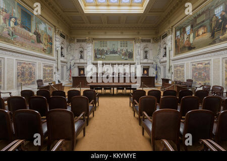 Supreme Court courtroom in the Wisconsin State Capitol in Madison ...