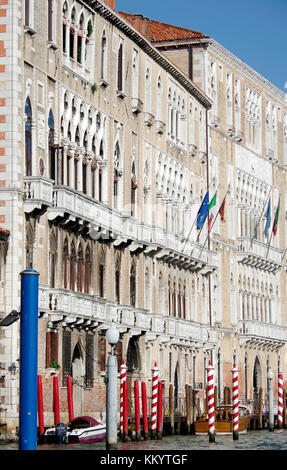 The Giustinian Palace in Venice: Ca' Foscari yard Stock Photo - Alamy