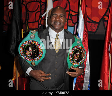 HOLLYWOOD, FL - DECEMBER 12: Evander Holyfield attends the 54th Annual ...