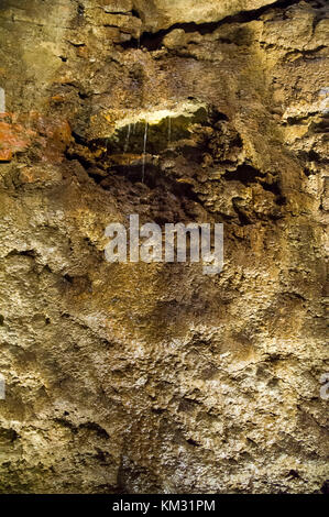 Pozzo Etrusco (Etruscan Well) from III century BC under Piazza ...