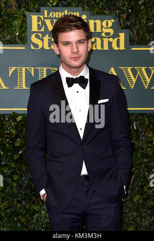 Jeremy Irvine attends the red carpet of HBOMax series A knight of the ...