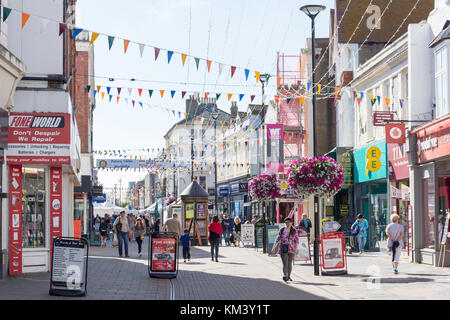 worthing seaside town centre high street sussex england uk gb Stock ...