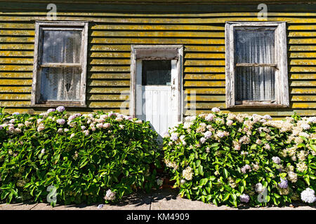 Old weatherboard house in Learmonth Victoria Australia.Learmonth is an ...