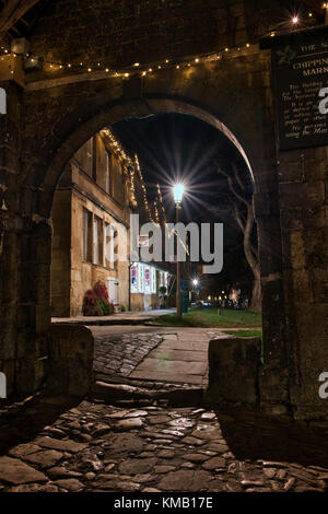 Looking up at a UK street light Stock Photo - Alamy