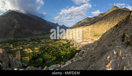 Marpha village and apple gardens in Mustang. Nepal Stock Photo - Alamy