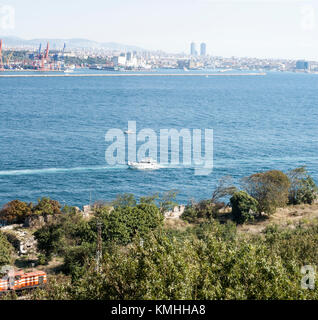 Center of ISTAMBUL - Bosphorus Strait - TURKEY Stock Photo - Alamy