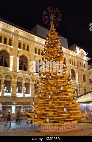 Riga, Latvia. 8th Dec, 2017. A Christmas tree stands in front of the ...