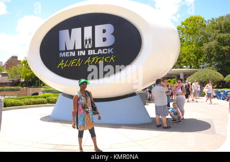 The Men In Black Theme Park Ride And Gift Store At Universal Studios ...