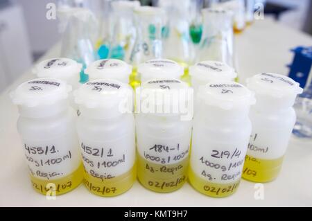 Chemical characterization laboratory Stock Photo - Alamy