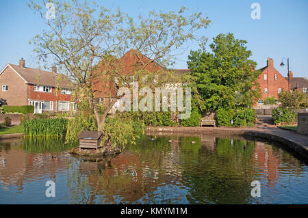 Lingfield, Village Pond, Surrey, England Stock Photo - Alamy