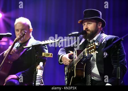 Country music singers the Zac Brown Band perform during the USO Gala at ...