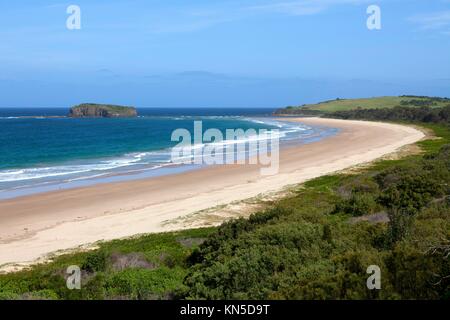 Mystics Beach in Shellharbour,Killalea state park, NSW,Australia Stock ...