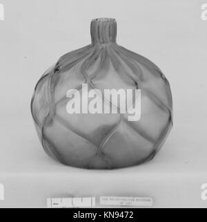 Flask 18th century Dutch, Haarlem. Flask. Dutch, Haarlem. 18th century ...