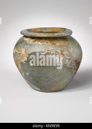 A jar from The Metropolitan Museum of Art's collection, featuring its ...