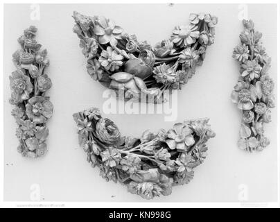 Garland (part of a set) 18th century French. Garland (part of a set ...