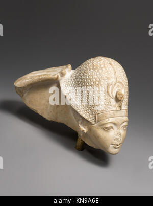 The head of Tutankhamun illustrates Ancient Egyptian sculpture, pharaoh ...