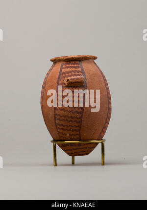 The jar with lug handles from the MET collection is a functional ...
