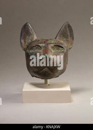 This ancient cat head sculpture demonstrates the skill and artistry of ...