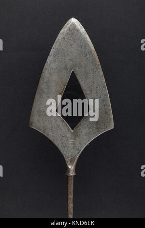 A Japanese arrowhead from the 18th century, made of steel and designed ...