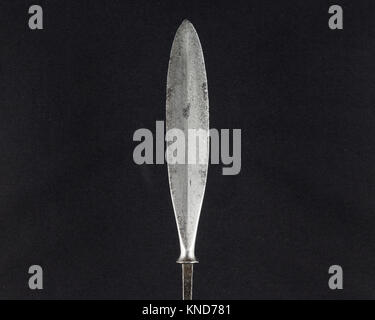 This 18th-century Japanese arrowhead (Yanone), crafted from steel, is a ...