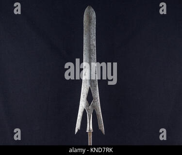 This Japanese arrowhead (Yanone) from the 18th century is made of steel ...