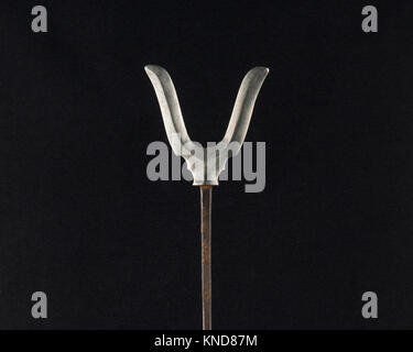 This Japanese arrowhead from the 18th century is crafted from steel ...