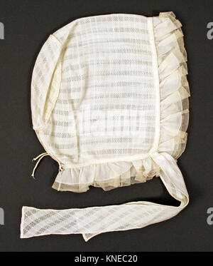 This accessory set consists of various items used for personal ...