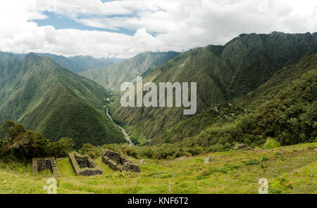 Intipata on the Inca trail, Inca, Huanuco, Peru, South America Stock ...