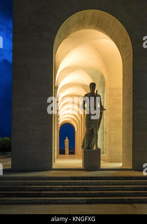 Square Colosseum (Palazzo della Civilta Italiana), icon of Fascist ...