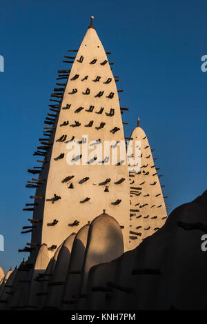 Tower of the Mosque of Bobo-Dioulasso at sunset, Burkina Faso Stock ...