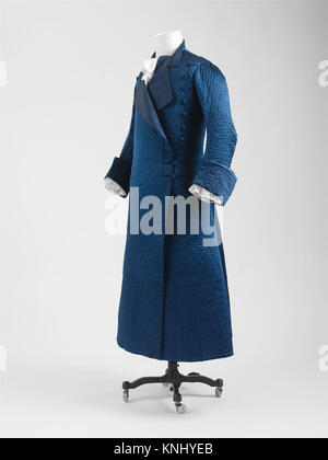 This banyan is a traditional garment worn by men in the 18th and 19th ...