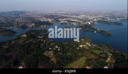 Liyan, Liyan, China. 8th Dec, 2017. Liyang, CHINA-8th December 2017 ...