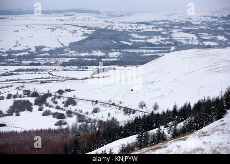 mountain road rhigos mountain near hirwaun between the rhondda valley ...