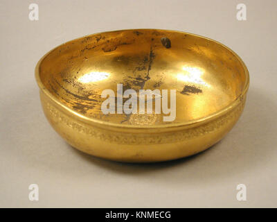 Bowl, 19th century, Russian, Medium: Gold plate Stock Photo - Alamy