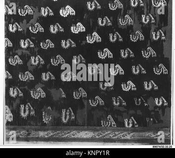 Gauze and Brocade Mantle Fragment MET 89074 307849 Stock Photo - Alamy