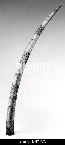 Altar Tusk MET vs1991 17 105 Stock Photo - Alamy