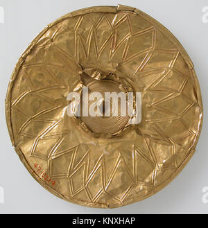 This MET Irish gold disk (sf47-100-14s3) from ca. 800 BCE was part of a ...