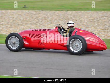 Julian Majzub, Alfa Romeo 308C, Goodwood Trophy, a twenty minute race ...