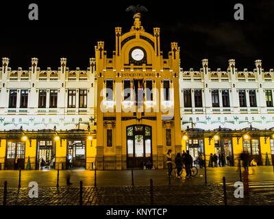 Street clock, Valencia, Spain Stock Photo: 132904230 - Alamy