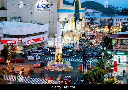 Battle of Legazpi obelisk, Quezon Avenue, Legazpi City, Philippines ...