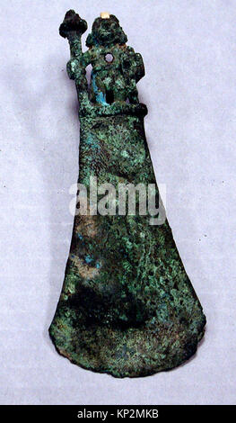 This MET Tumi ceremonial knife, catalog number vs1987.394.226, is a ...