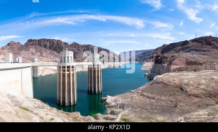 A panorama view of the Hoover Dam reservoir, Lake Mead Stock Photo - Alamy