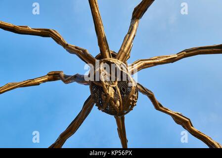 Maman spider sculpture by artist Louise Bourgeois outside the ...