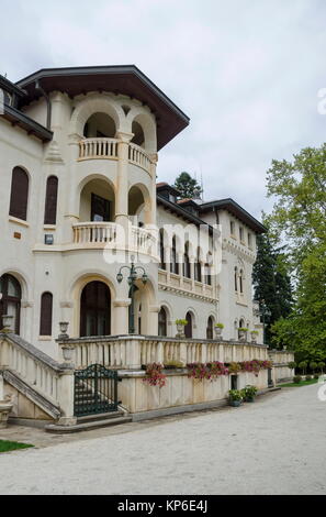 Vrana palace in Sofia, former seat of the Bulgarian king Stock Photo ...