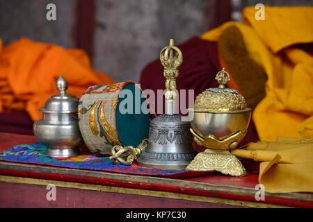 TIBETAN SILVER BUDDHIST RITUAL OBJECTS with red CORAL TURQUOISE Gau ...